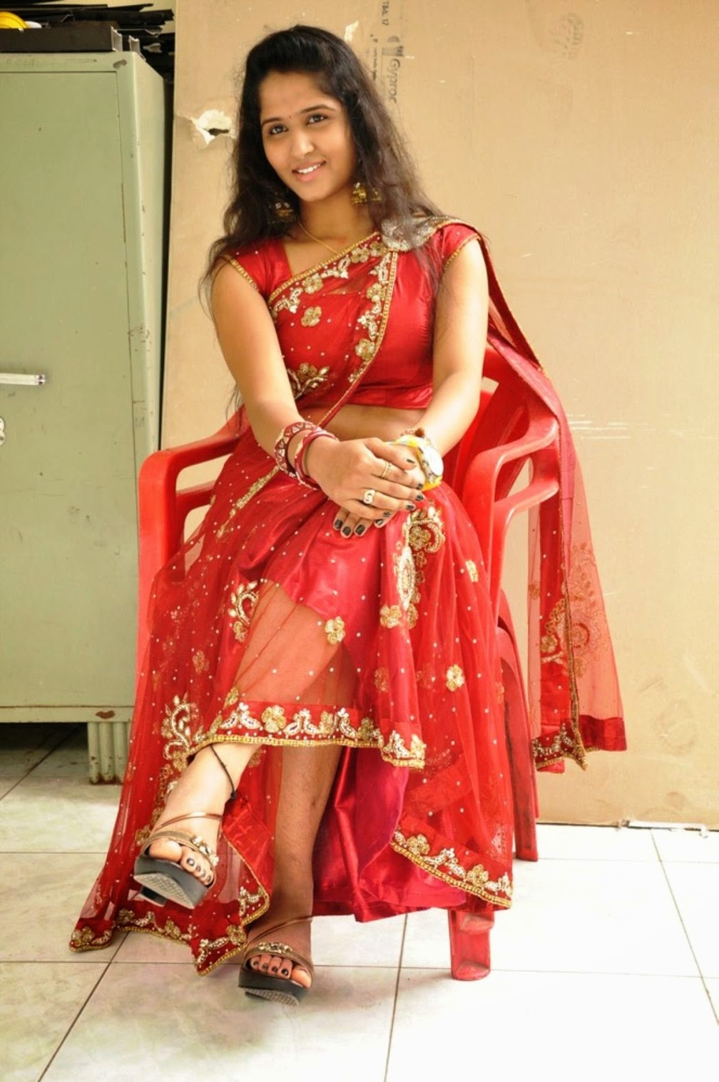 Actress Jayanthi Hot Nave Show In Saree Stills - Cine Gallery