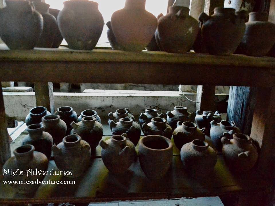 Wander With Armie: PAGBURNAYAN|VIGAN JAR FACTORY