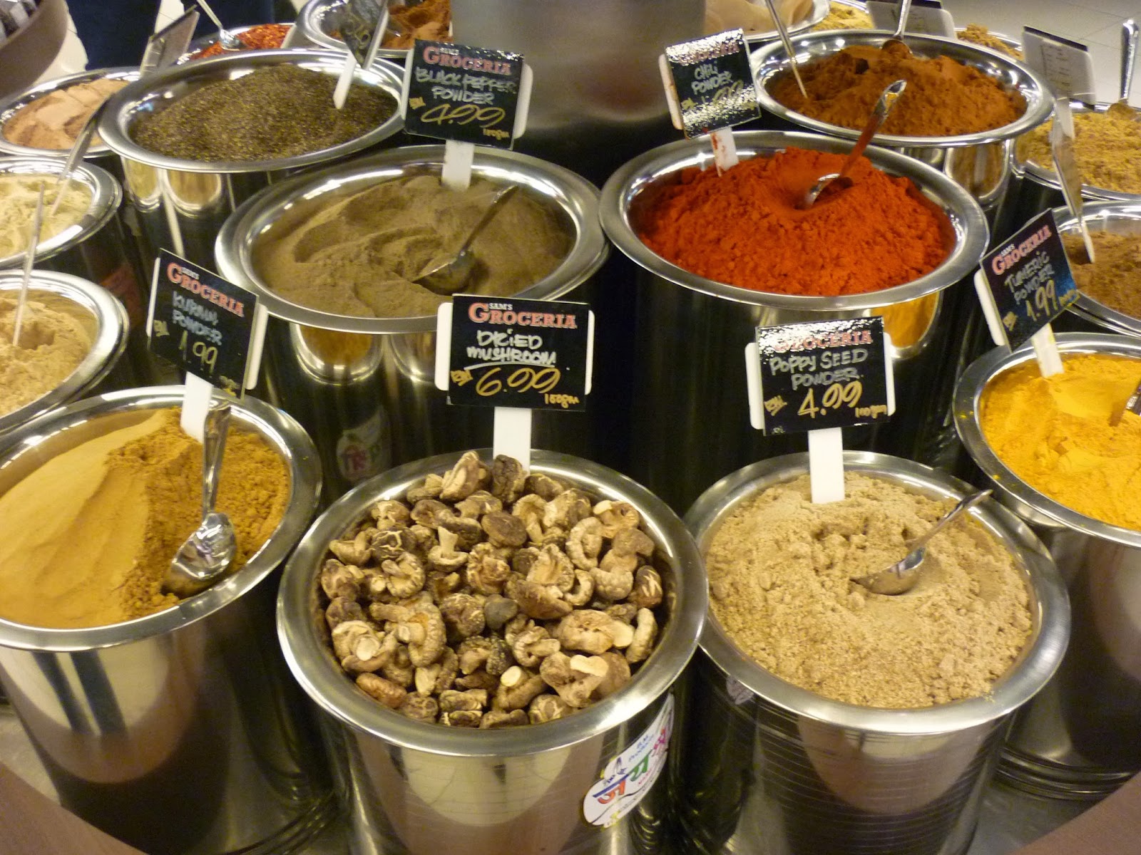 Painted Lips: Sam's Groceria@Gurney Paragon