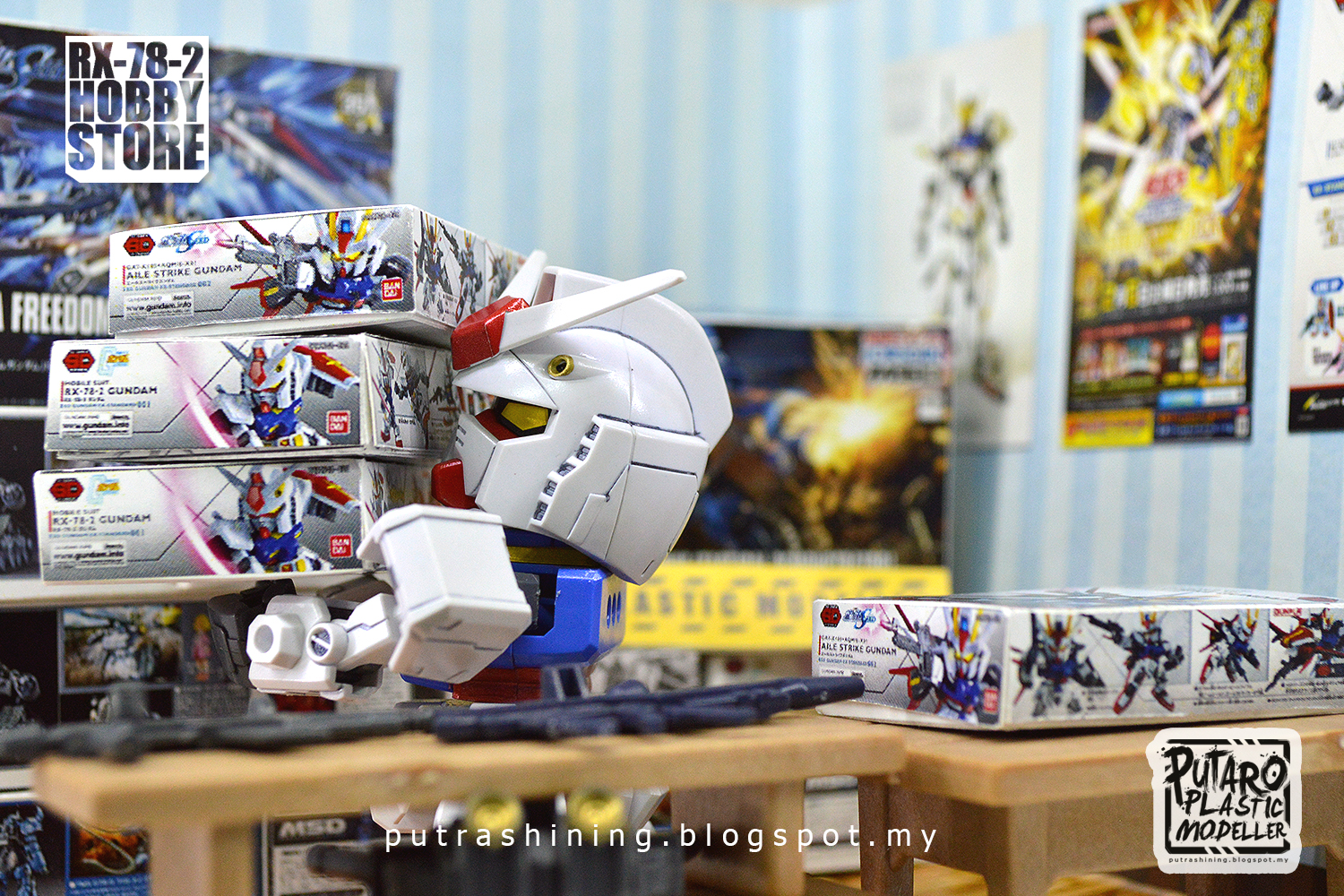 SD Gundam EX-Standard RX-78-2 custom "RX-78-2 Hobby Store" by Putra Shining
