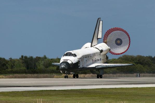 Keep the shuttle flying: Keep the shuttle flying: It is time for NASA ...