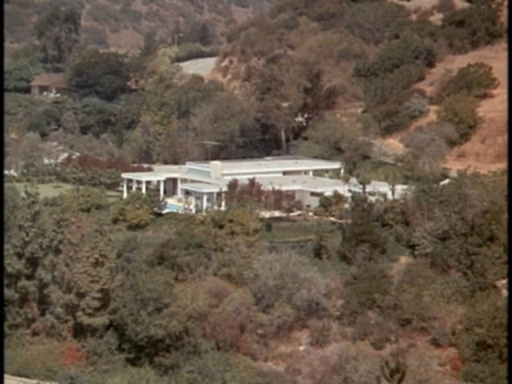 Everyone Nods: The Dragnet Style Files: Frauds DR-28 or "House of Cards"