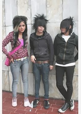 Historia de la tribu urbana de los "EMOS"