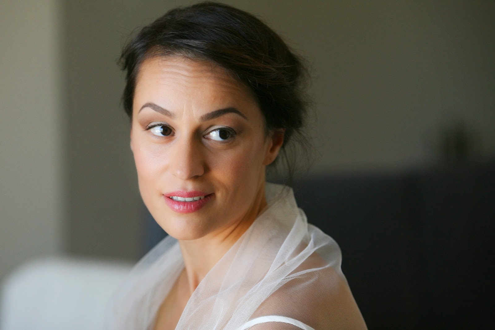 Mara Radulescu make-up artist