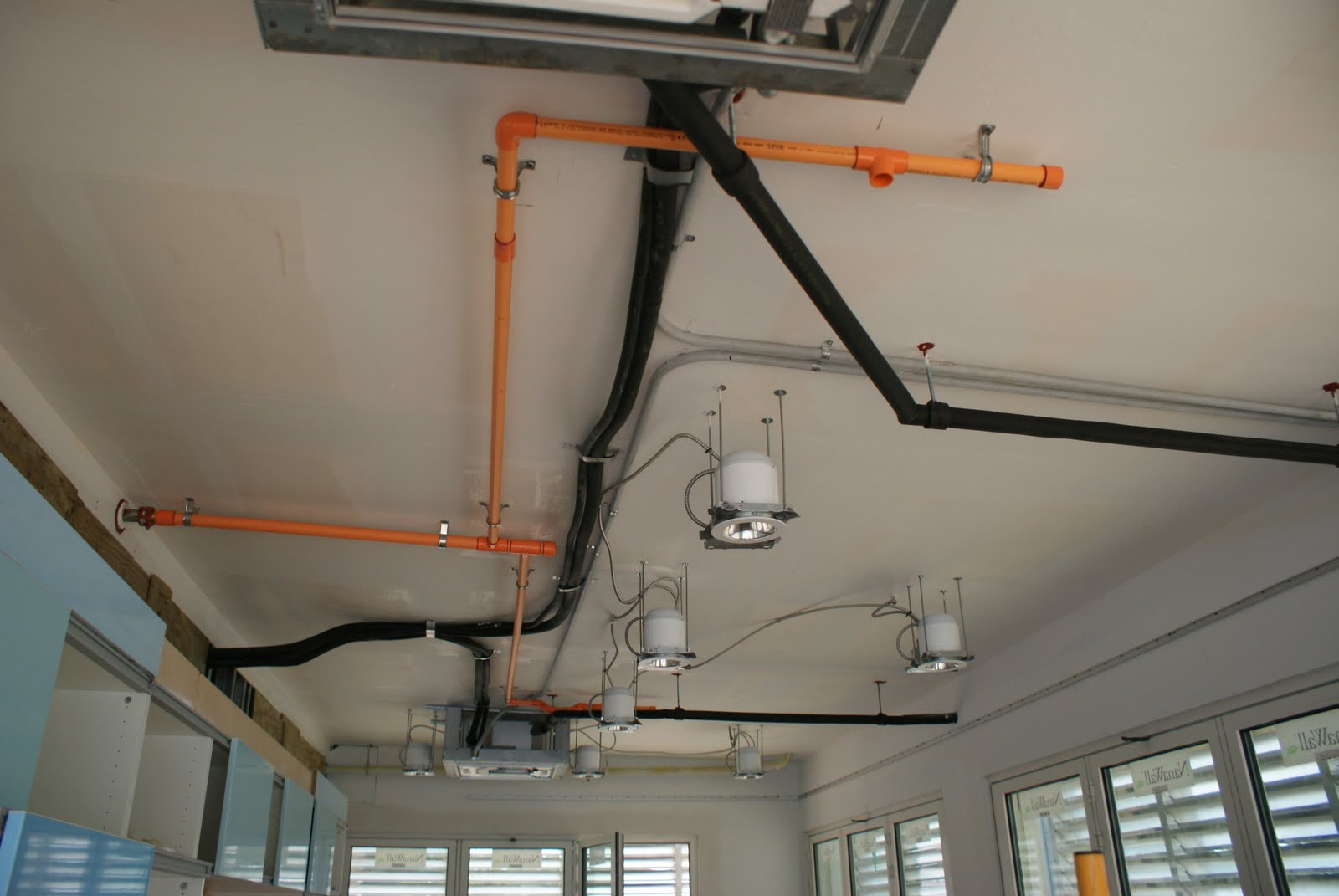 FIU perFORM[D]ance House: Electrical and Mechanical systems!