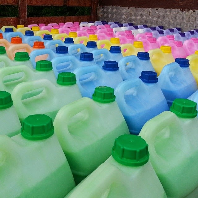 SABUN PENCUCI PAKAIAN ( JASMIN 7): SABUN LIQUID DETERGENT 3 IN 1