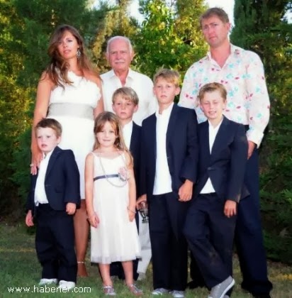 Ottoman Imperial Family: Princess Ayse Gülnev Osmanoglu Sultan