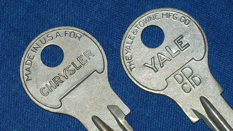 Buy 2 VINTAGE "CHRYSLER" BRASS KEY BLANKS MOPAR DOOR IGNITION DPCD LOGO ...