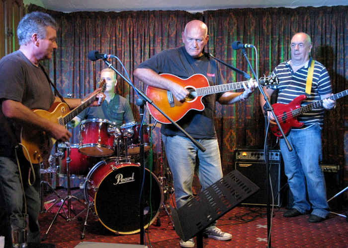 Newport Open Mic: August 2013