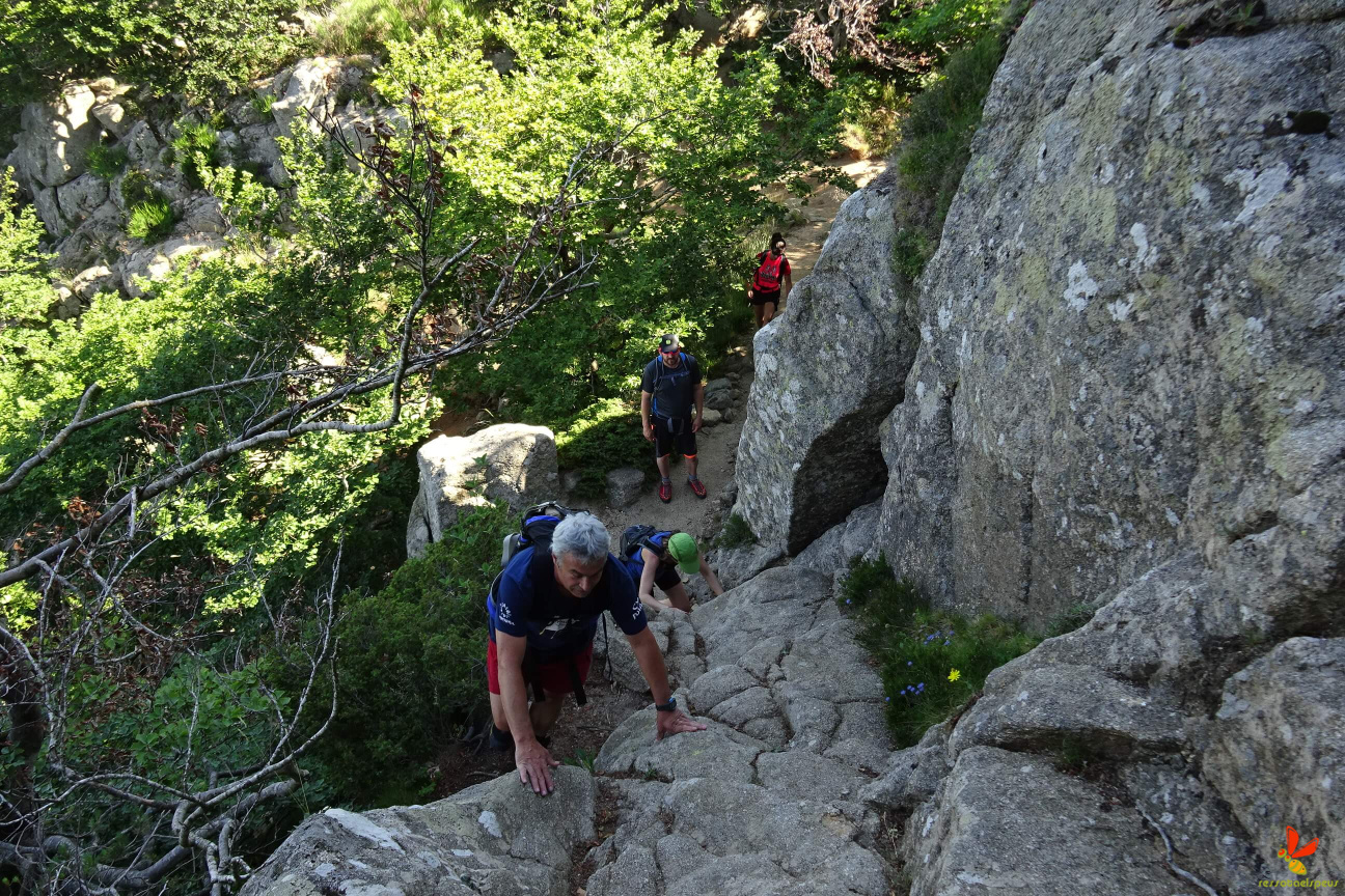 res sota els peus: La cresta dels Castellets a les Agudes