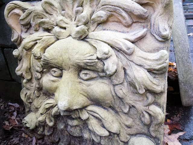 byRhyta Photography: Grotesque Statues