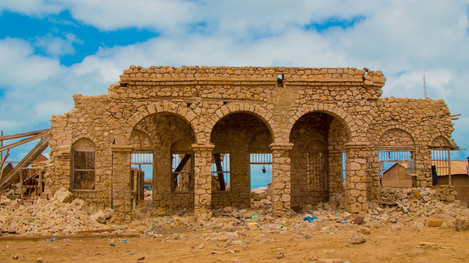 Khaloudy: Maqaalo, Sheekooyin, Cilmi-baadhis, Safaro,: Saylac iyo ...