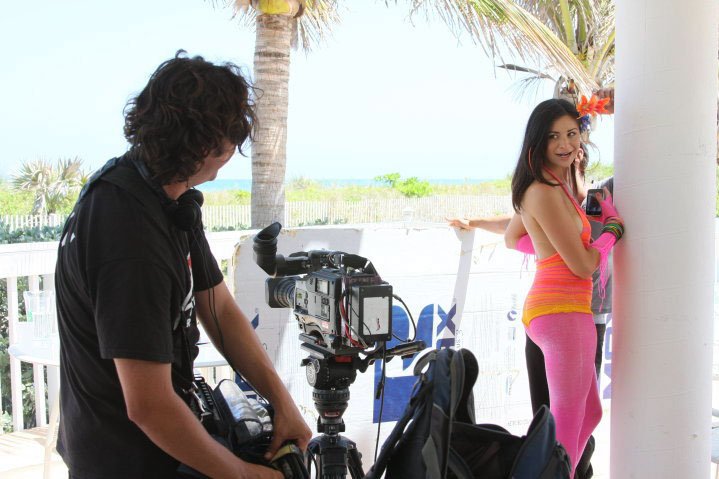 Sayang Wayang: Hell Glades (2013)