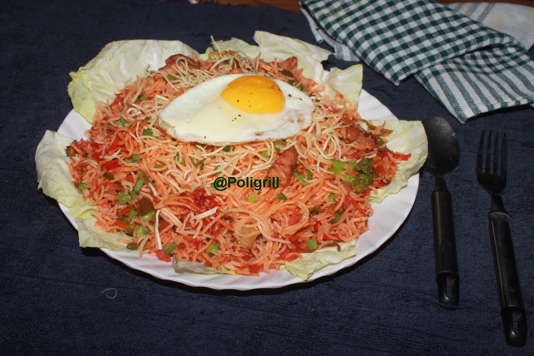 PoliGrill: Chicken Triple Schezwan Rice