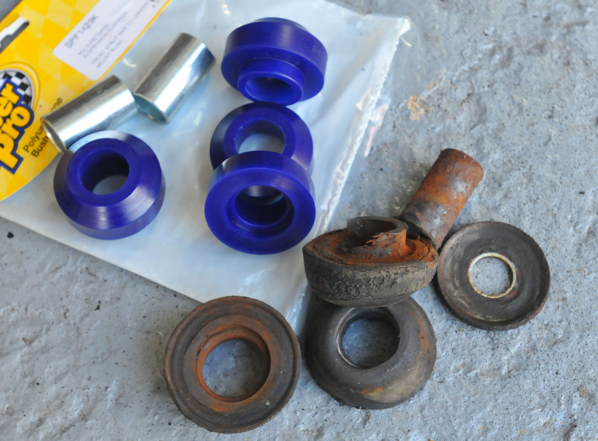 VIVA LA VIVA: Suspended in time.