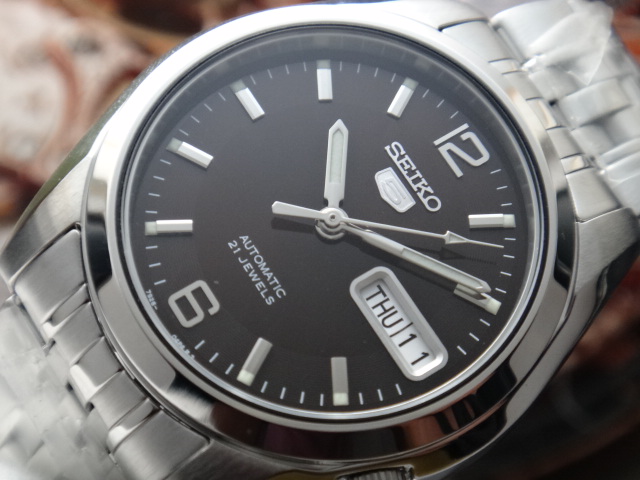 SEIKO 5 AUTOMATIC MEN WATCH - NEW SNK393 ( MYR380 )