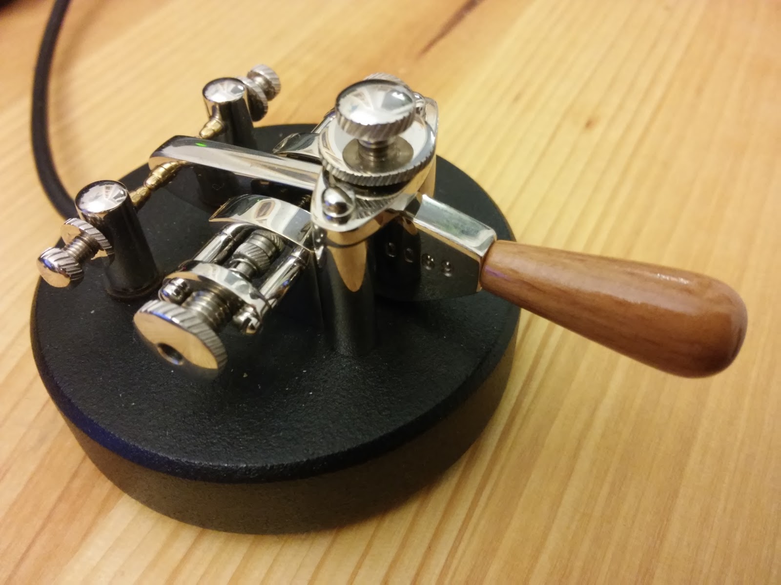 Frank's HAM RADIO blog: The best CW paddles ever...