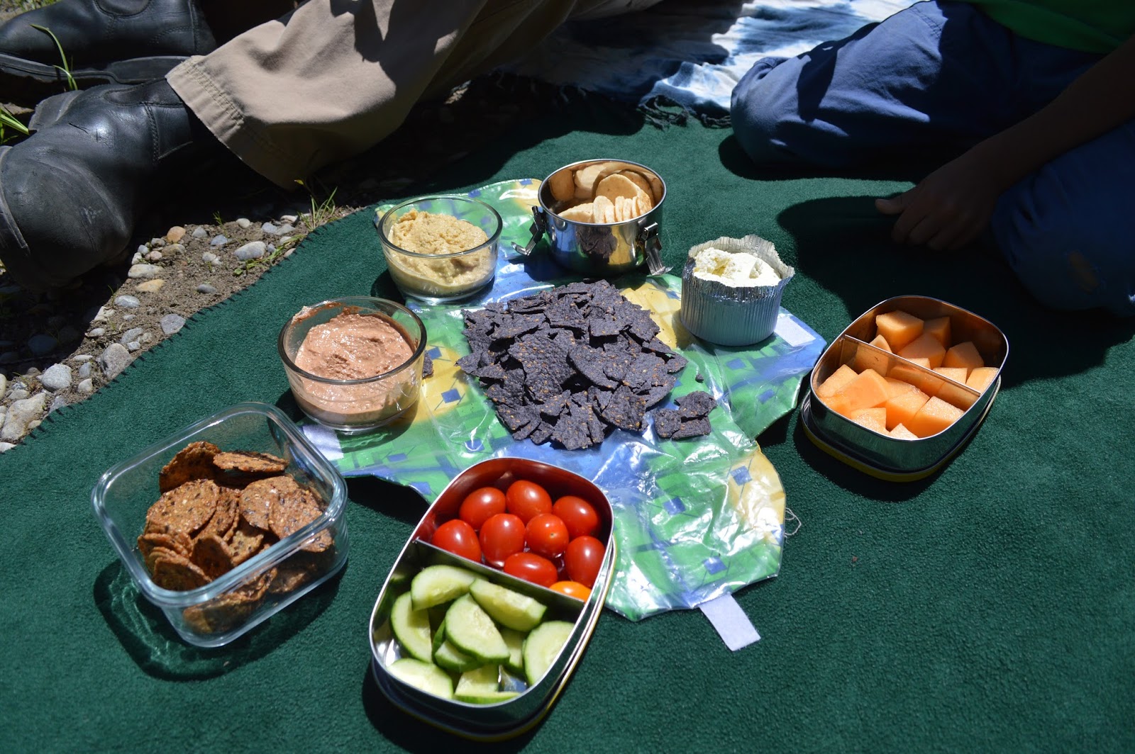 Mothering with Mindfulness : A Slow and Simple Sunday