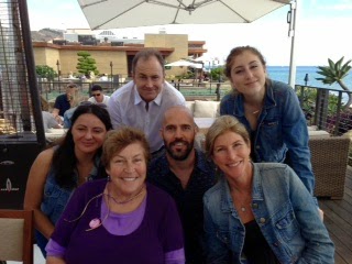 HOLLYWOOD SUE CAMERON: HAPPY BIRTHDAY, HELEN REDDY!!!!!