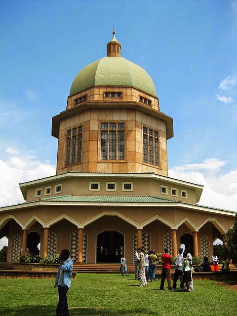 Vision and Insight from the Baha'i Sacred Writings: April 2014