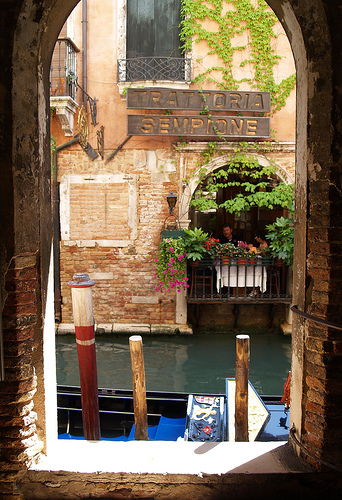 My "Belles Choses": The Beauty of Venice, Italy on a Fall Day