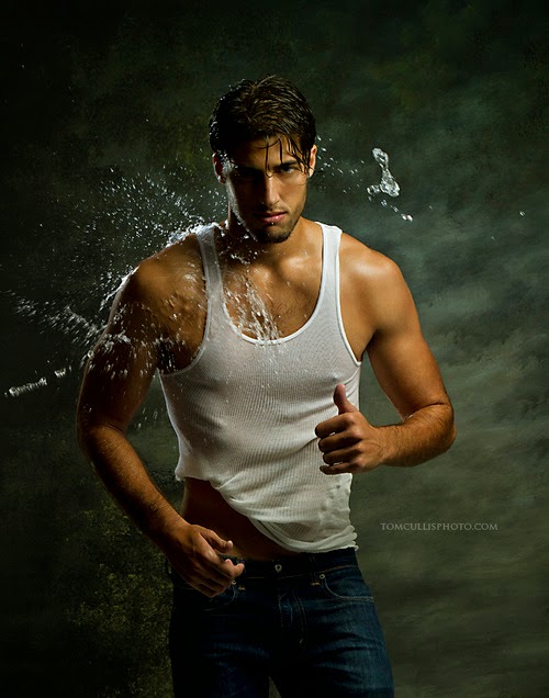 FreakAngelik: Photographer of the day. Tom Cullis