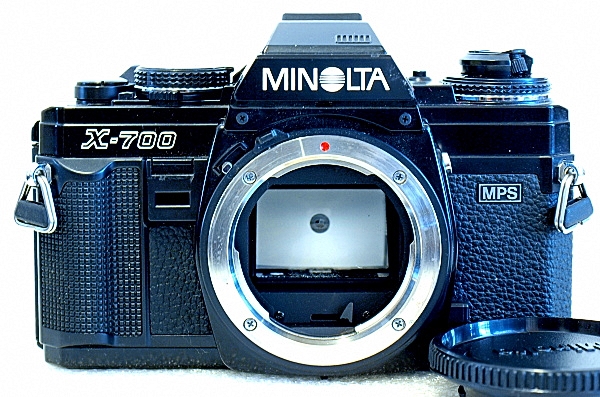 Minolta X-700 35mm MF SLR Film Camera Review - ImagingPixel