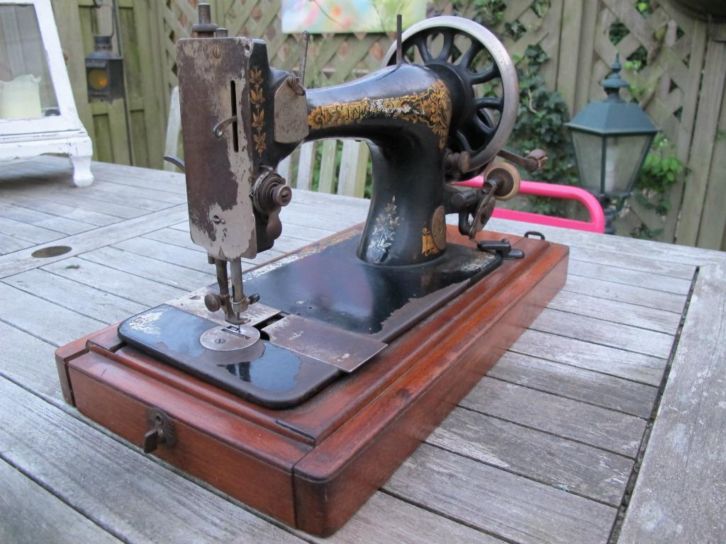 Singers and Featherweights: Je wil je oude Singer naaimachine verkopen....