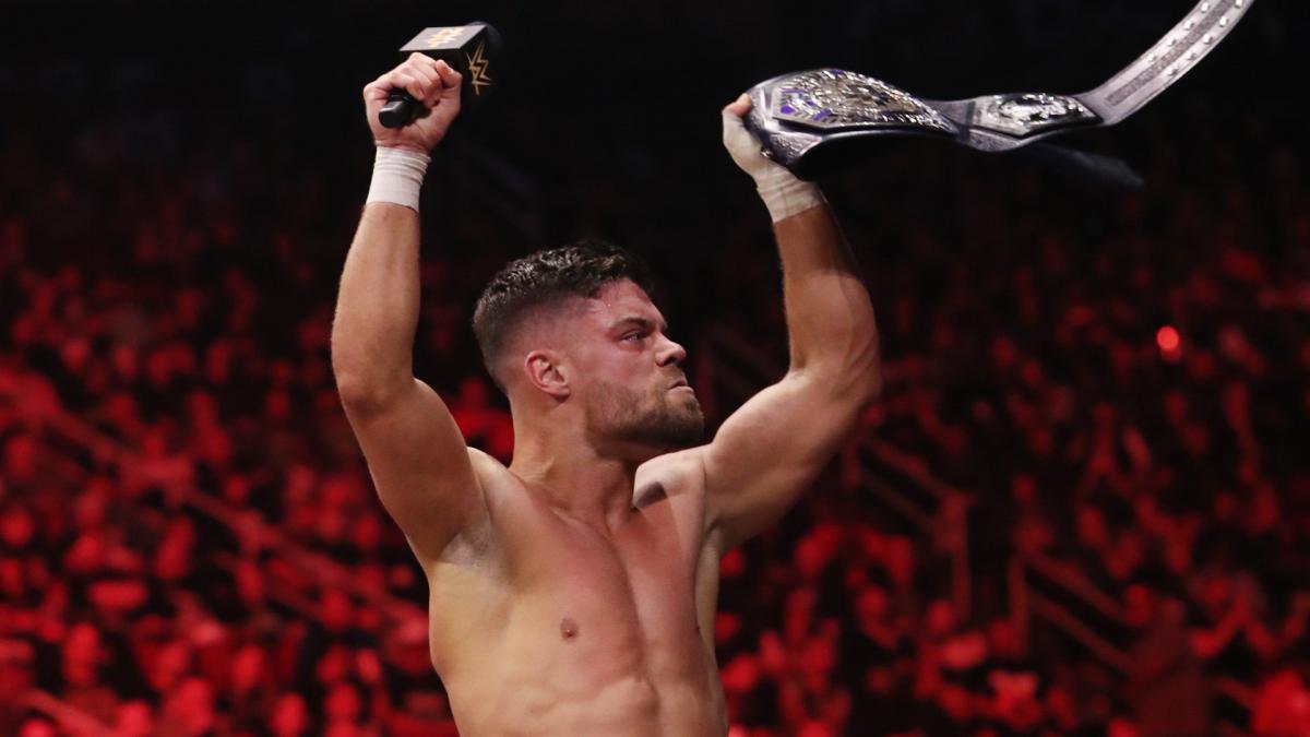 Jordan Devlin é acusado de agressão física