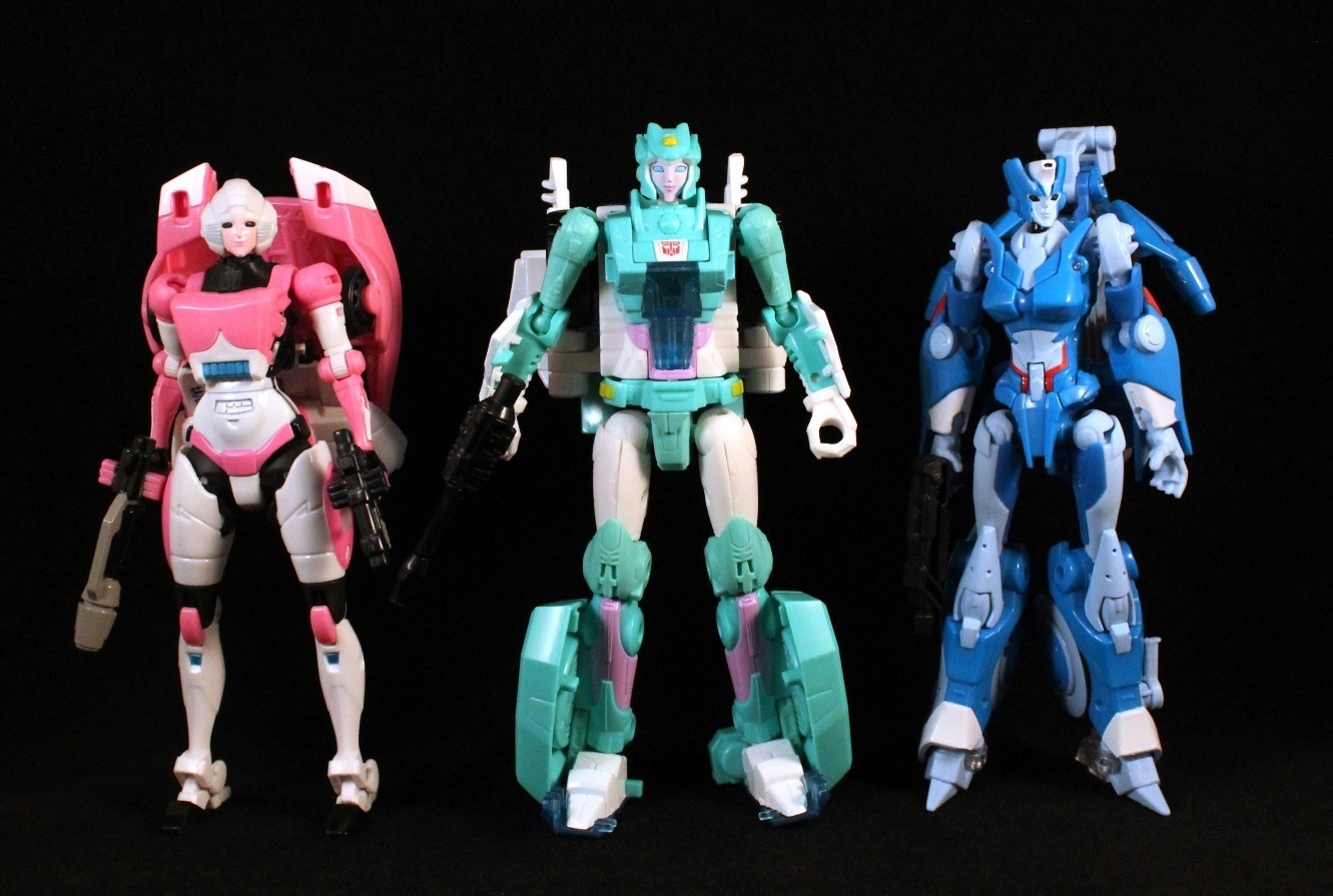 She's Fantastic: Transformers - MOONRACER!