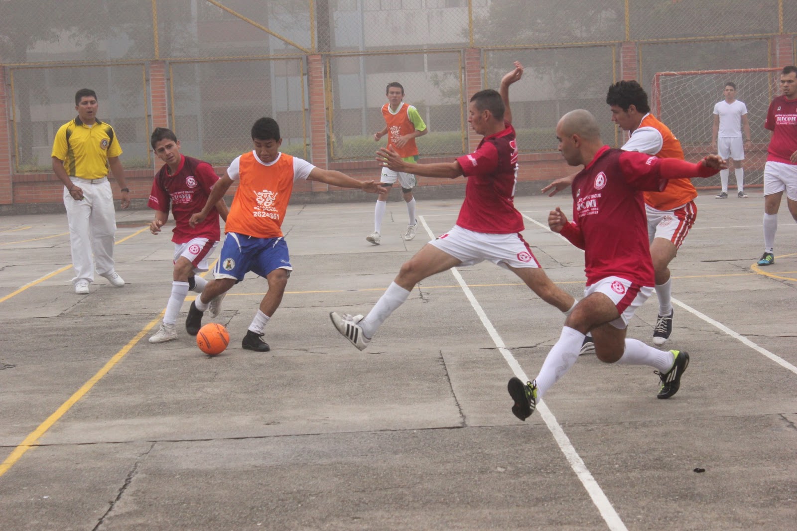 Microfútbol al Parque - I Copa El Nuevo Día 20 años: Lluvia de goles ...