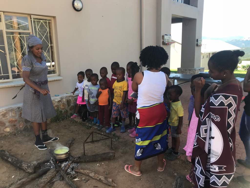 Live from Swaziland ... it's Saturday morning!: The Kingdom of ...