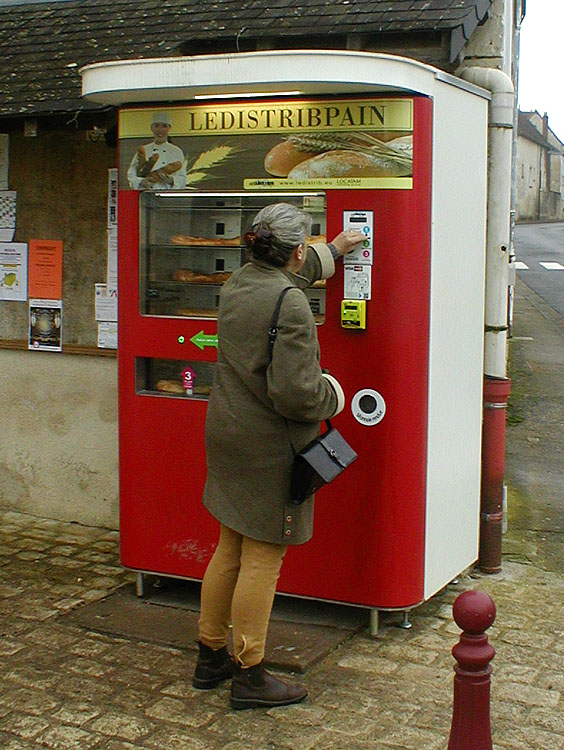 Days on the Claise: Baguette Vending Machines