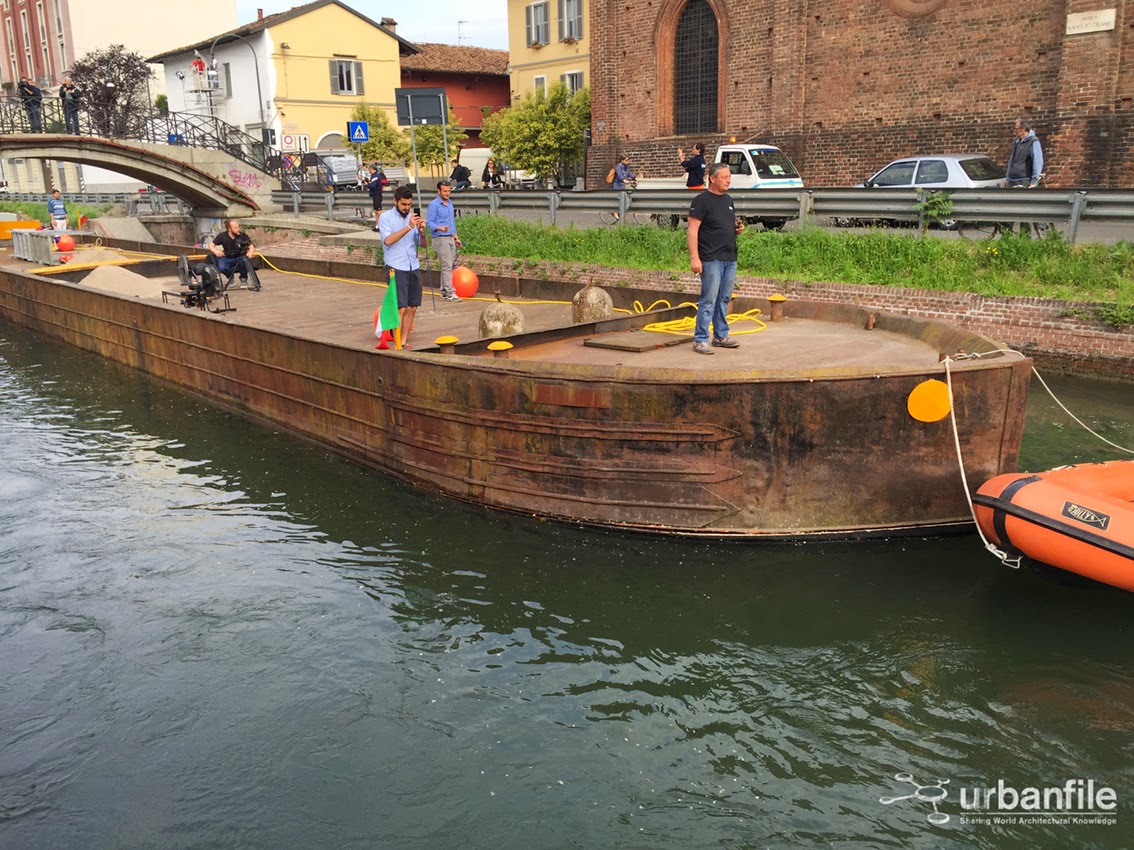 Zona Navigli - Il vecchio barcone torna in Darsena - Urbanfile