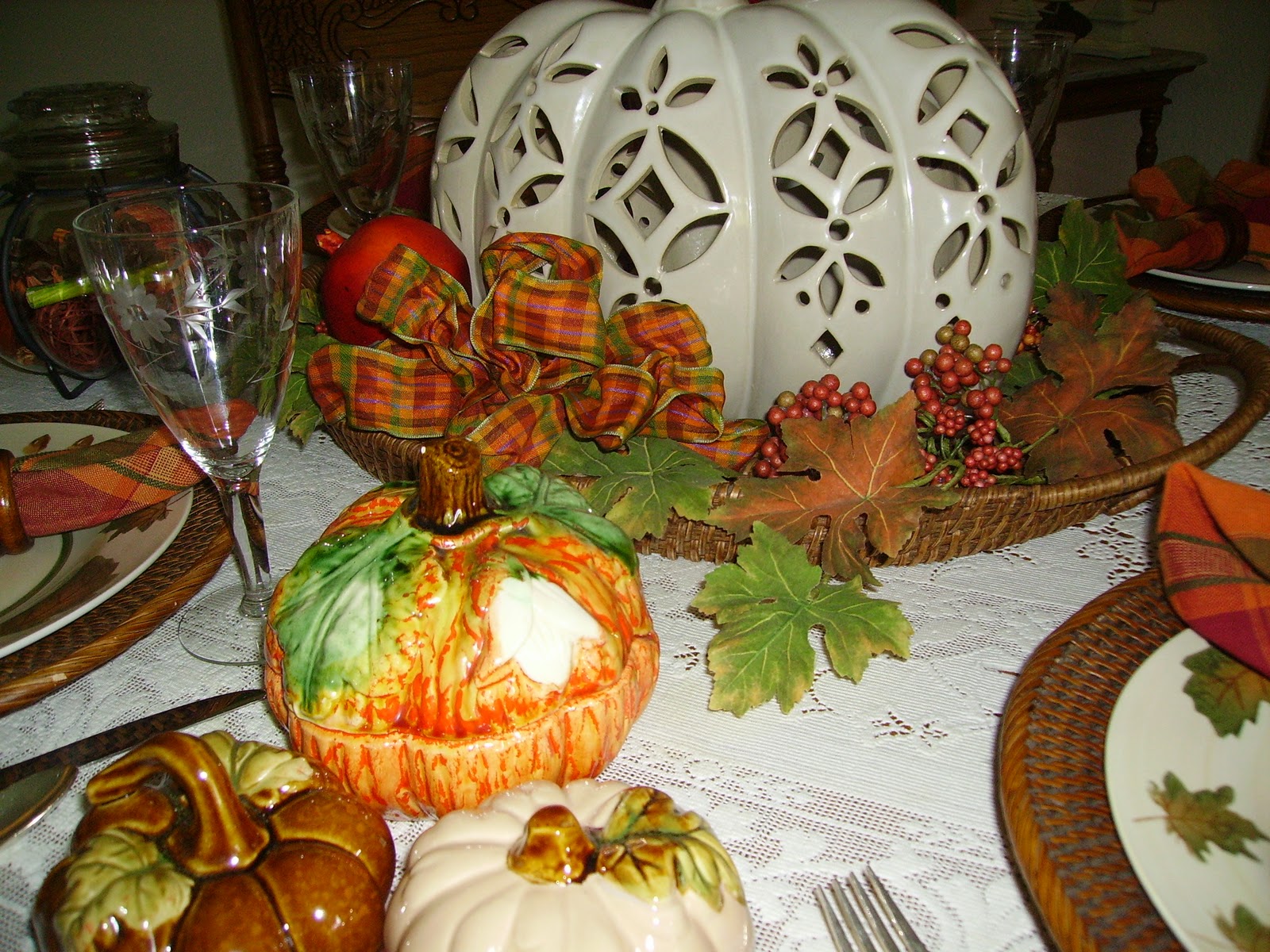 Sharing with Sherri: Having a Ball Decorating for Fall!!