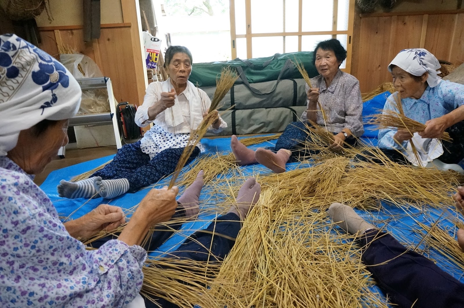 Learning straw work in Mukugawa village, Shiga prefecture