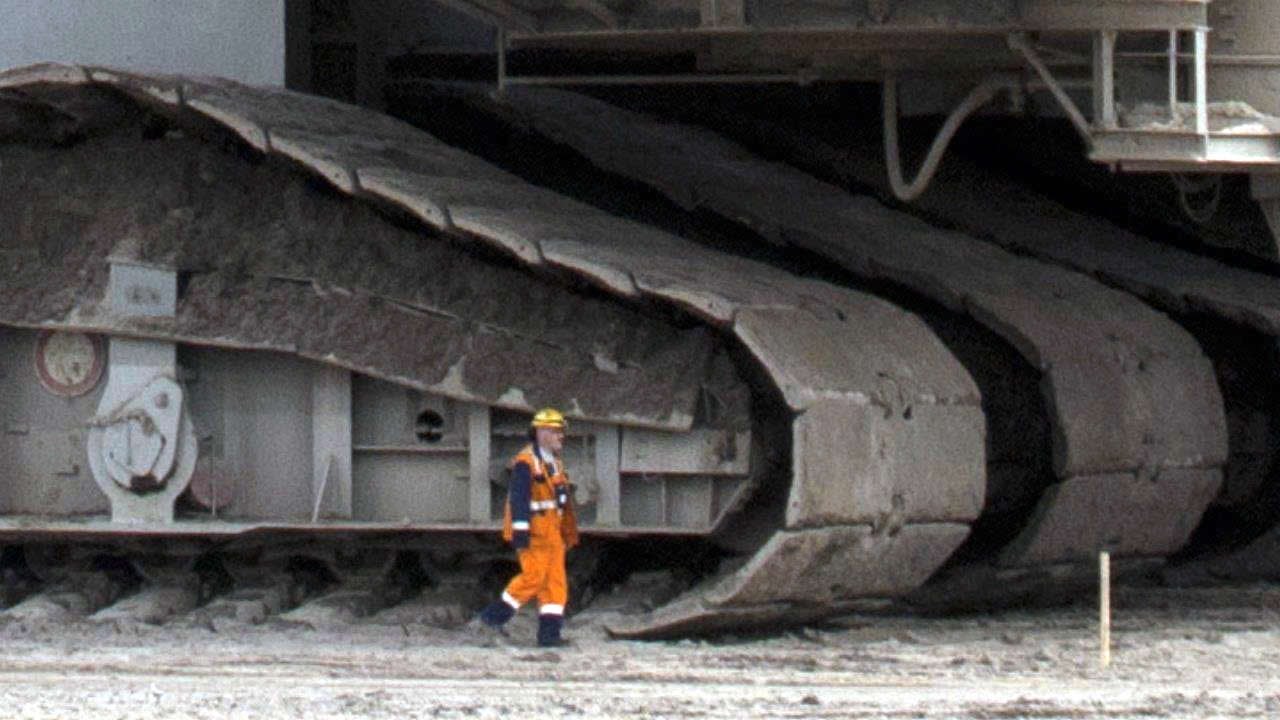 World’s Biggest and Largest Machines Ever Built! (Video) - Bookmarks100