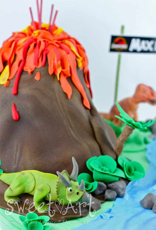 Sweet Art Cakes by Milbreé Moments: Dinosaur / Jurassic Themed Cake