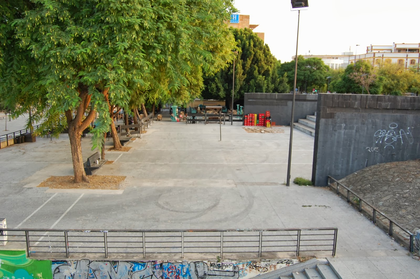 jasone ayerbe garcía y fco. javier ruiz recco, arquitectos: PLAZA DE ...