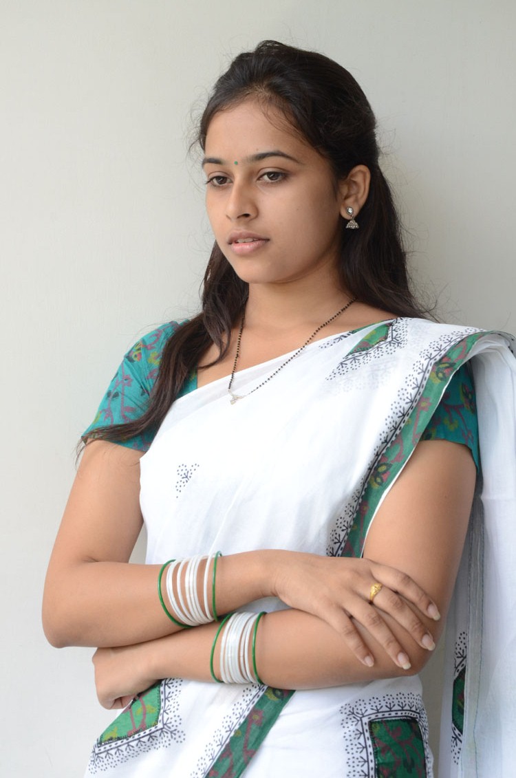 Sri Divya - Gorgeous in White Saree - Tollywood Image Spotlite