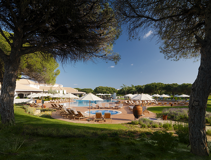 AL-FACHAR: Sheraton Algarve Hotel Pine Cliffs eleito Melhor Resort Hotel