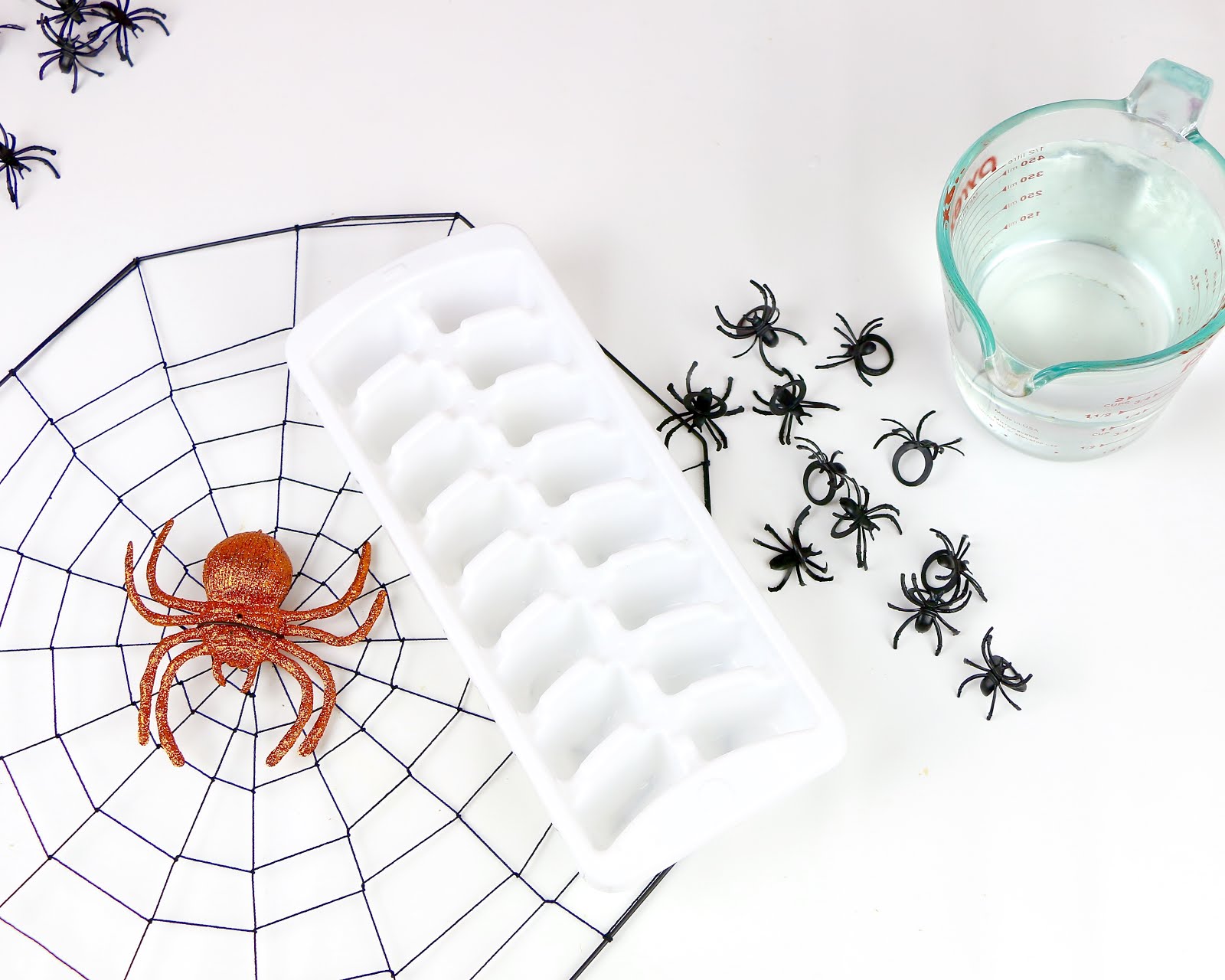 {VIDEO} Easy Halloween Spider Blood Punch (kid's drink or alcoholic ...