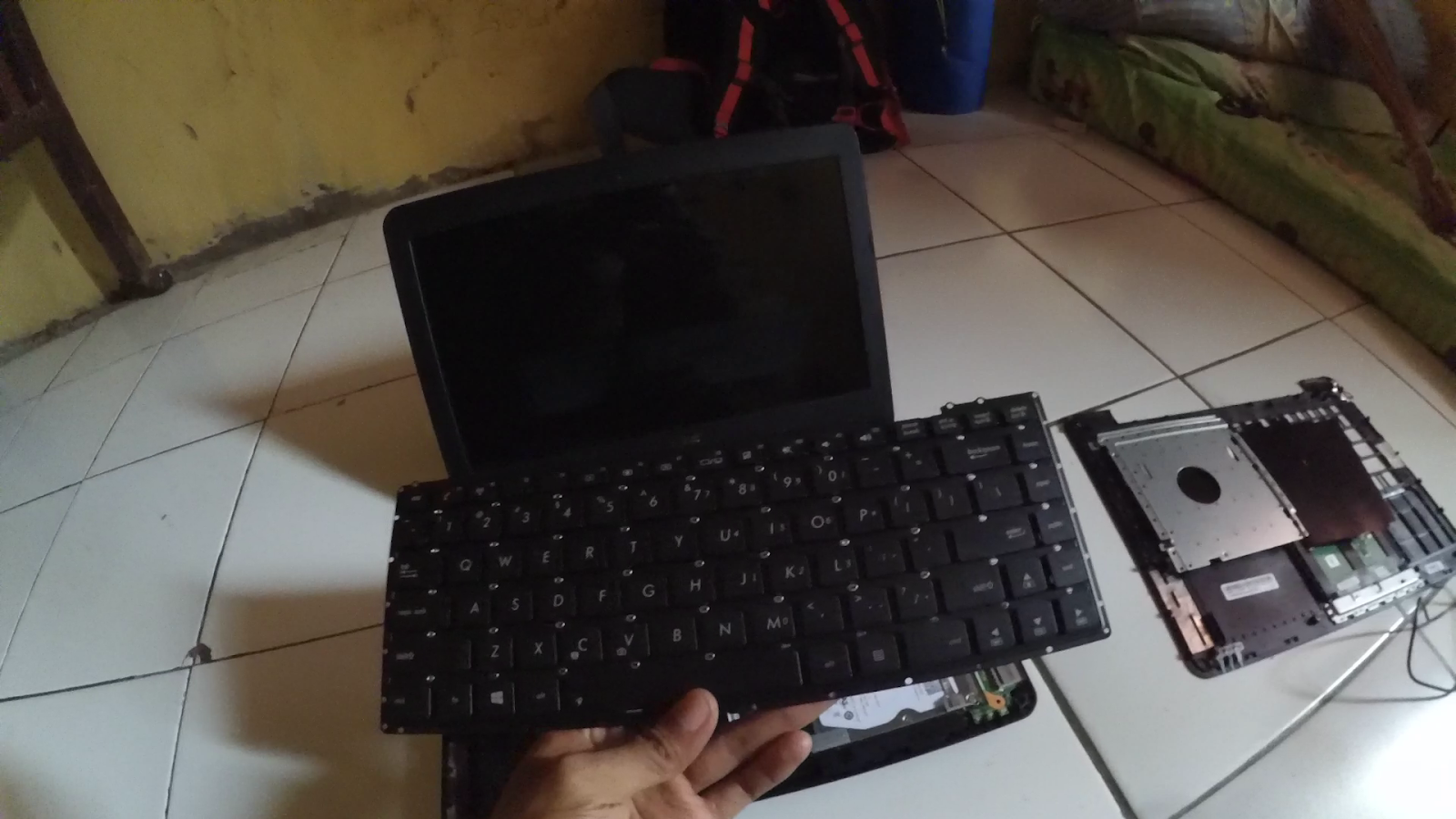 CARA MENGGANTI KEYBOARD LAPTOP ASUS SERI A455L YANG SUDAH EROR ATAU ... CARA MENGGANTI KEYBOARD LAPTOP ASUS SERI A455L YANG SUDAH EROR ATAU ...
