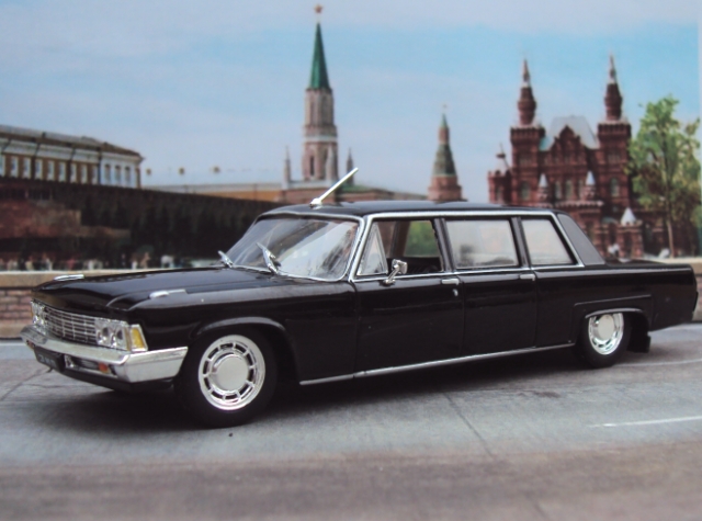 CRUISER - Clásicos en escala 1/43 (1:43 Classics): ZIL 114 (1967)