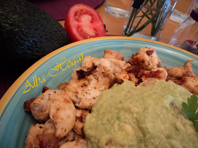 Alba Hogar: PoLLo CoN GuAcAmOLe