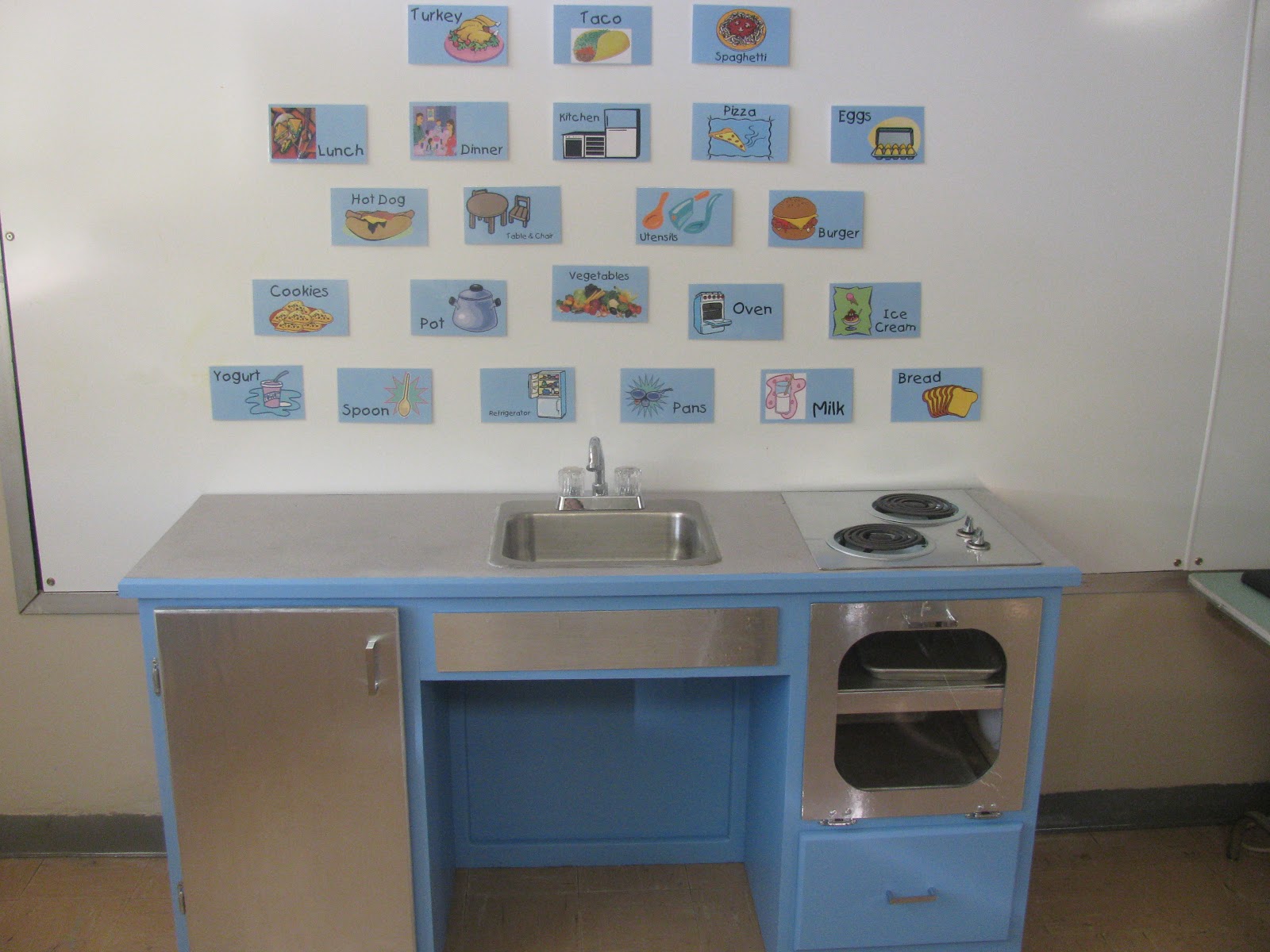 Herding Kats in Kindergarten: Classroom Pictures (from my neighbor ...