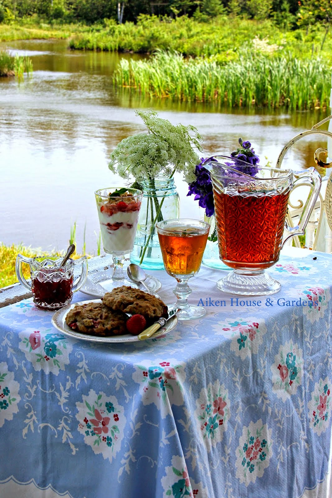 Aiken House & Gardens: Breakfast on the Boathouse Porch