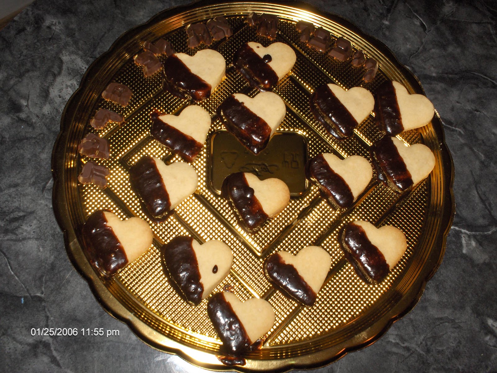 HANDS ON THE PARSHA : VAEIRA