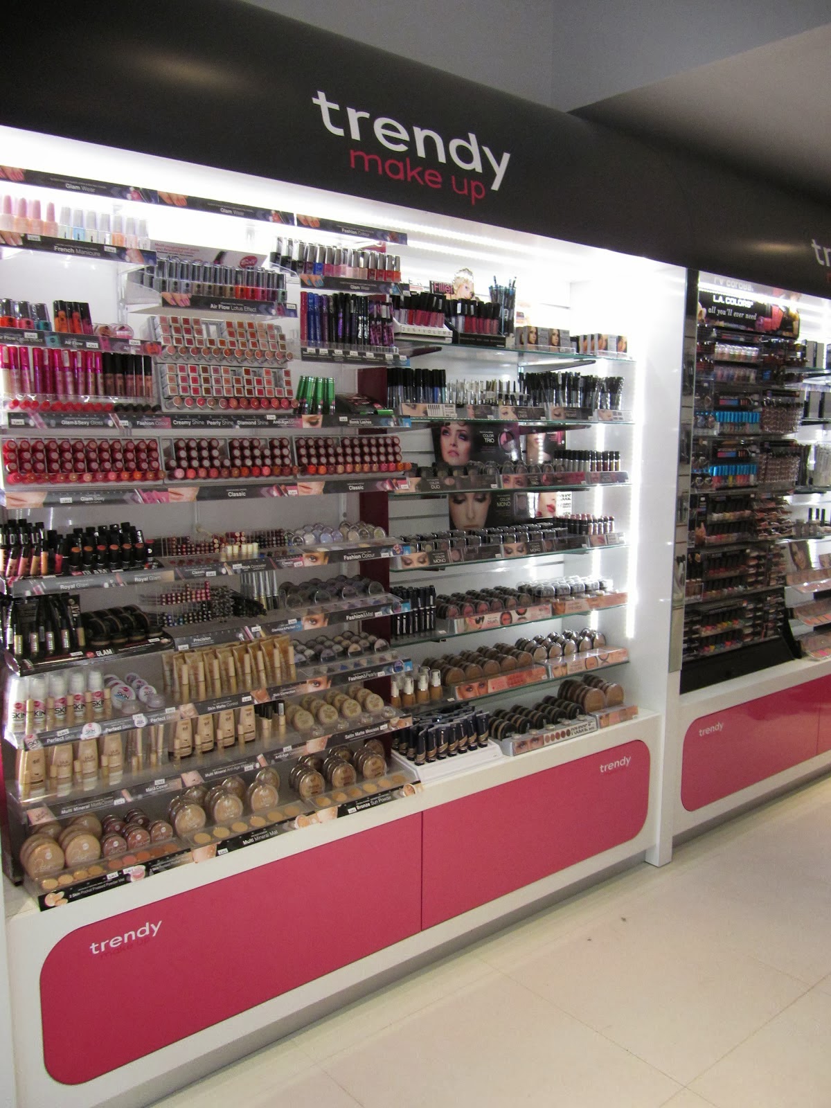 LA MAQUILLAJERÍA: TIENDAS: TRENDY MAKE UP