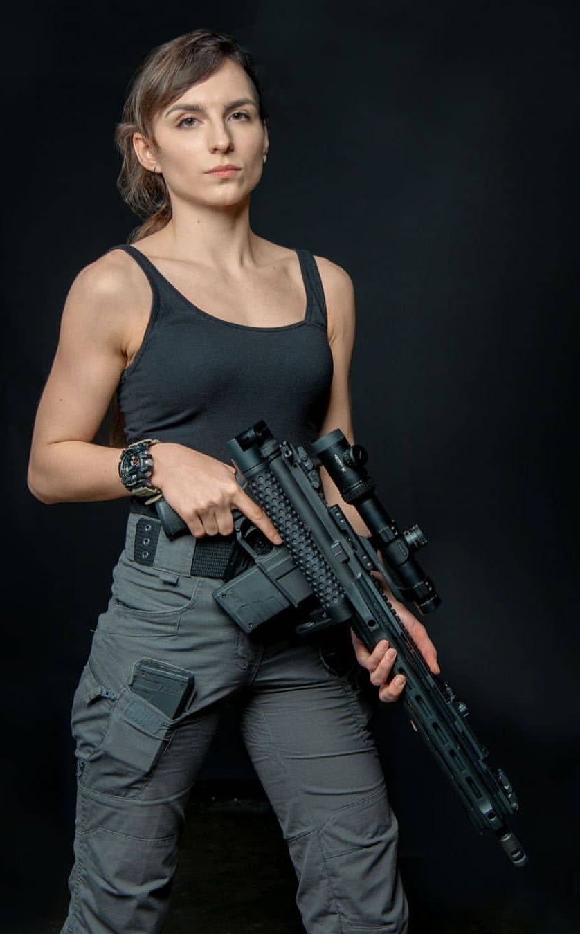 Amazing WTF Facts: Military girl • Women in the military • Army girl ...